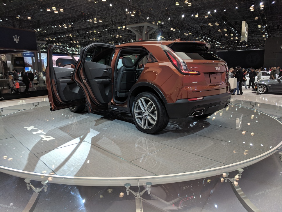 Cadillac XT4 technical specifications and fuel economy